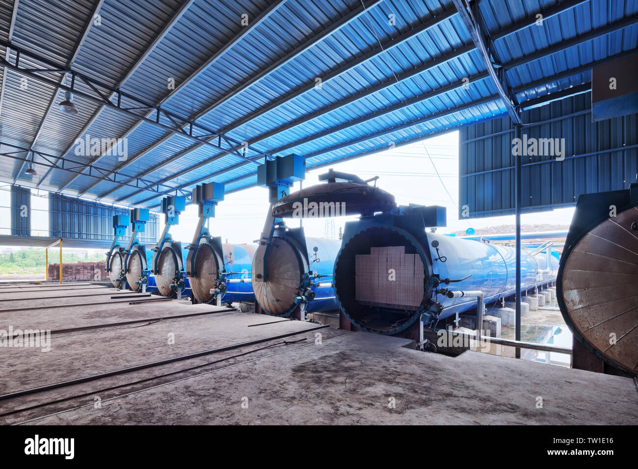 Brick production hi-res stock photography and images - Alamy