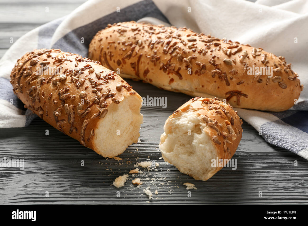 Crumbing table hi-res stock photography and images - Alamy