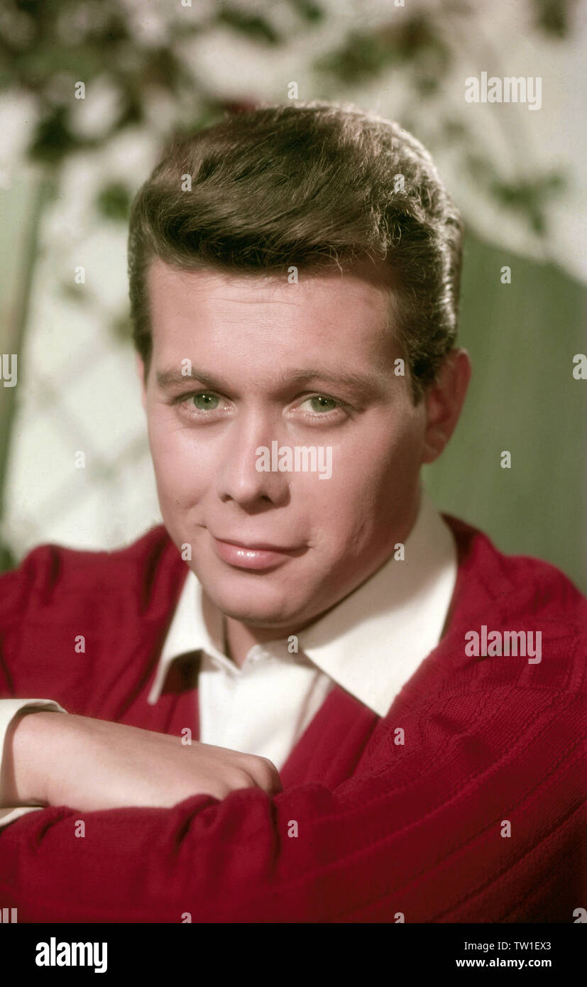 Peter Weck, österreichischer Bühnen- und Filmschauspieler und Regisseur ...