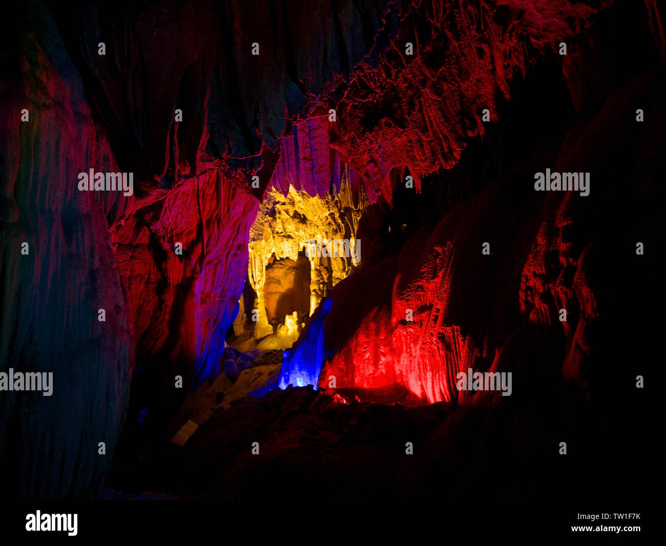 Landscape of Yinzi rock karst cave in Guilin Stock Photo - Alamy