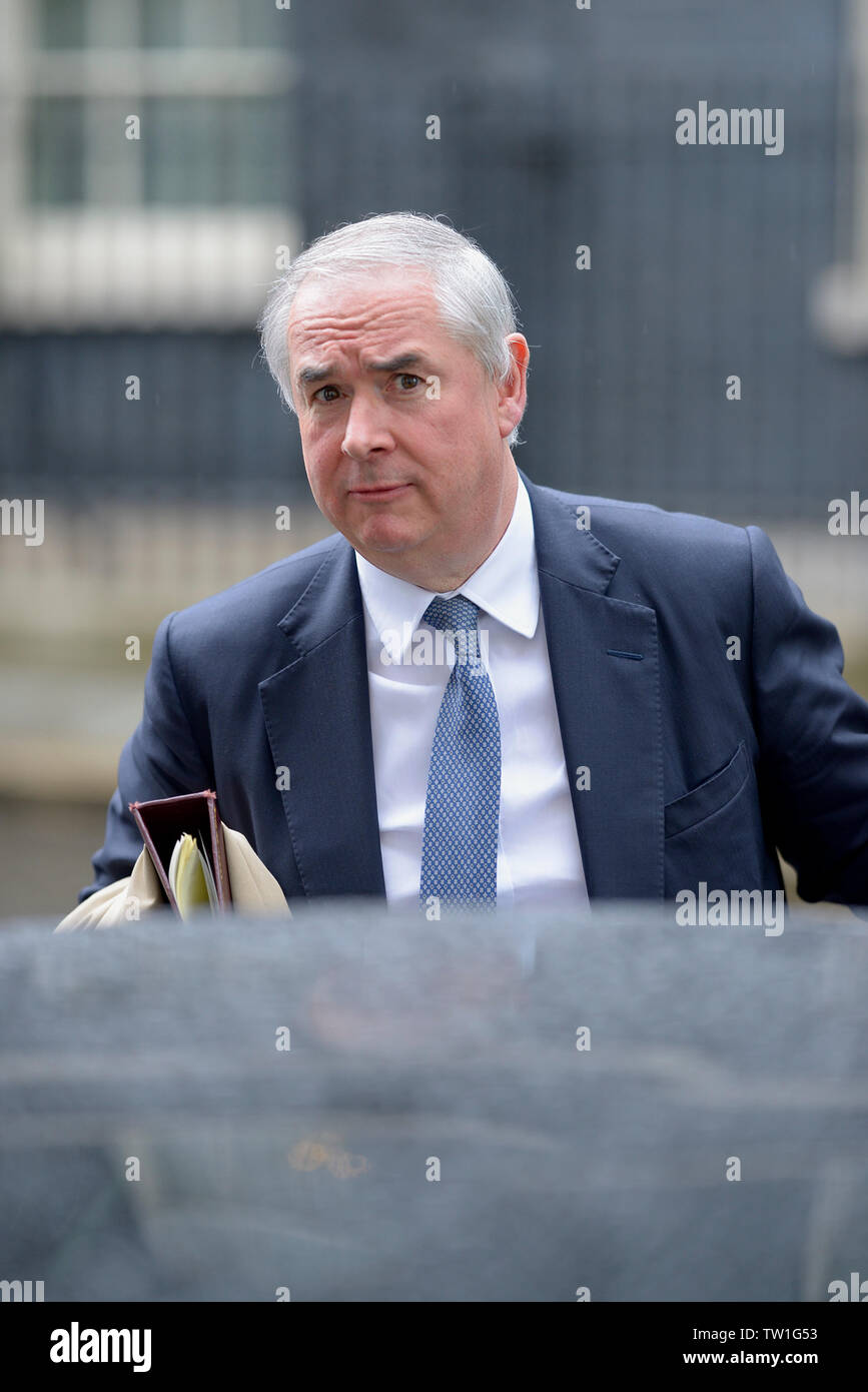 Geoffrey cox mp qc hi-res stock photography and images - Alamy Geoffrey cox mp qc hi-res stock photography and images - Alamy