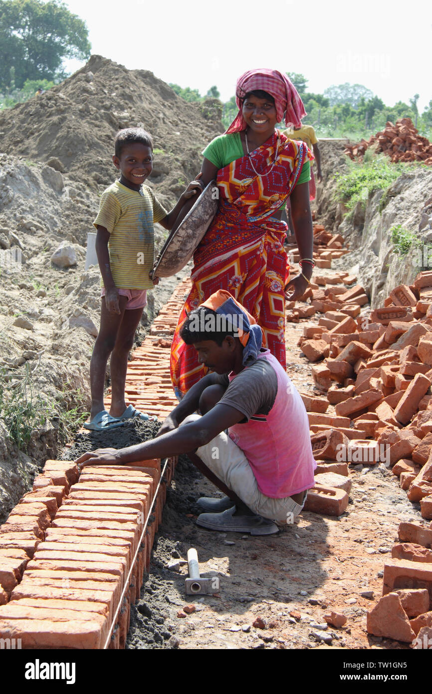 Indian woman manual labor hi-res stock photography and images - Alamy