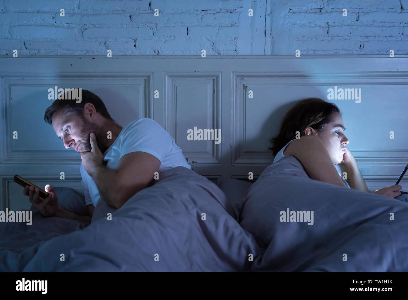 People ignoring each other hi-res stock photography and images - Alamy
