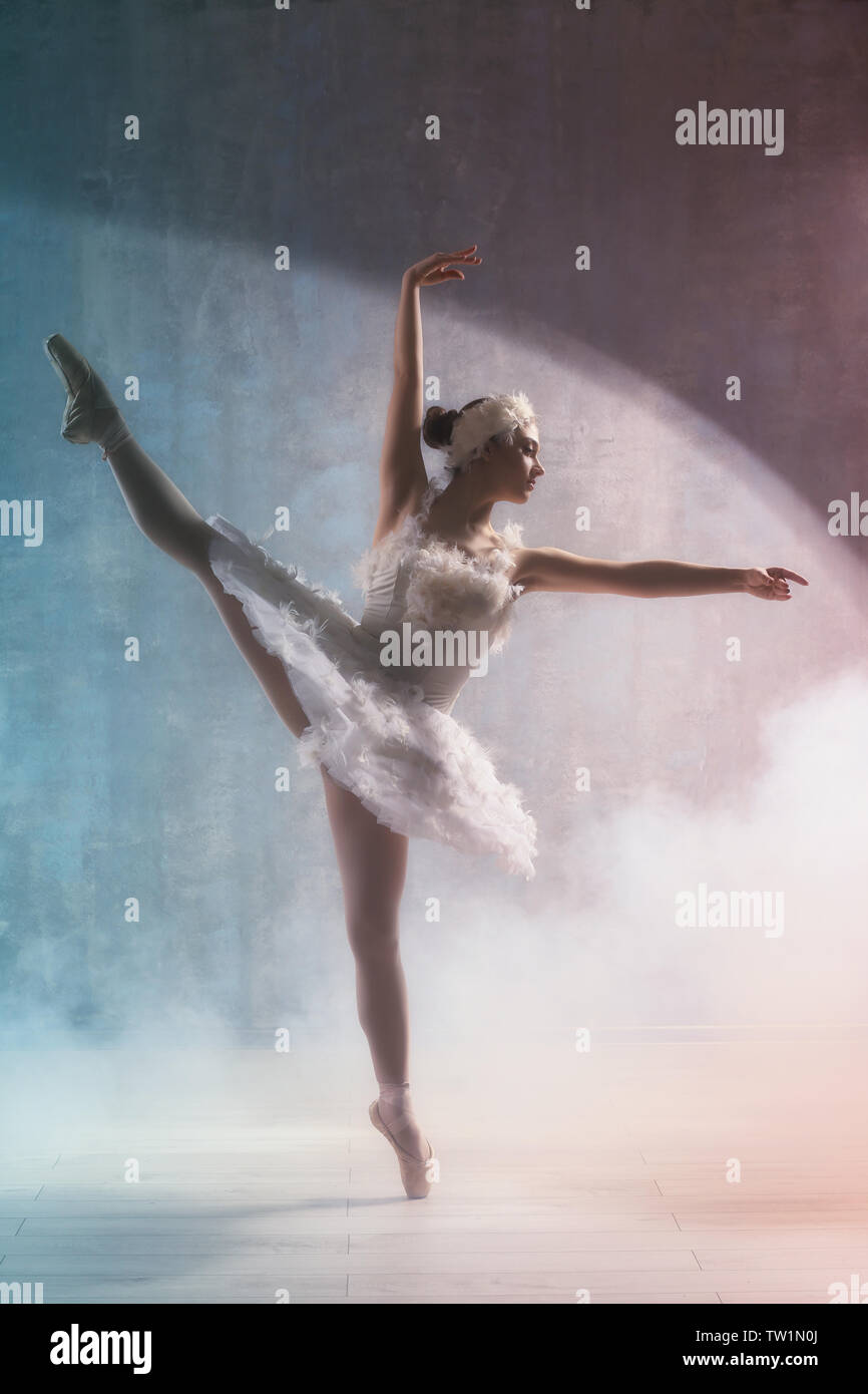 Ballet show smoke hi-res stock photography and images - Alamy