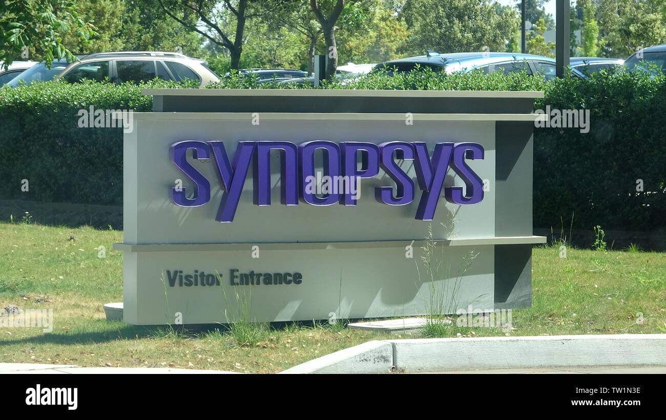 Silicon valley headquarters of technology company synopsys hi-res stock ...