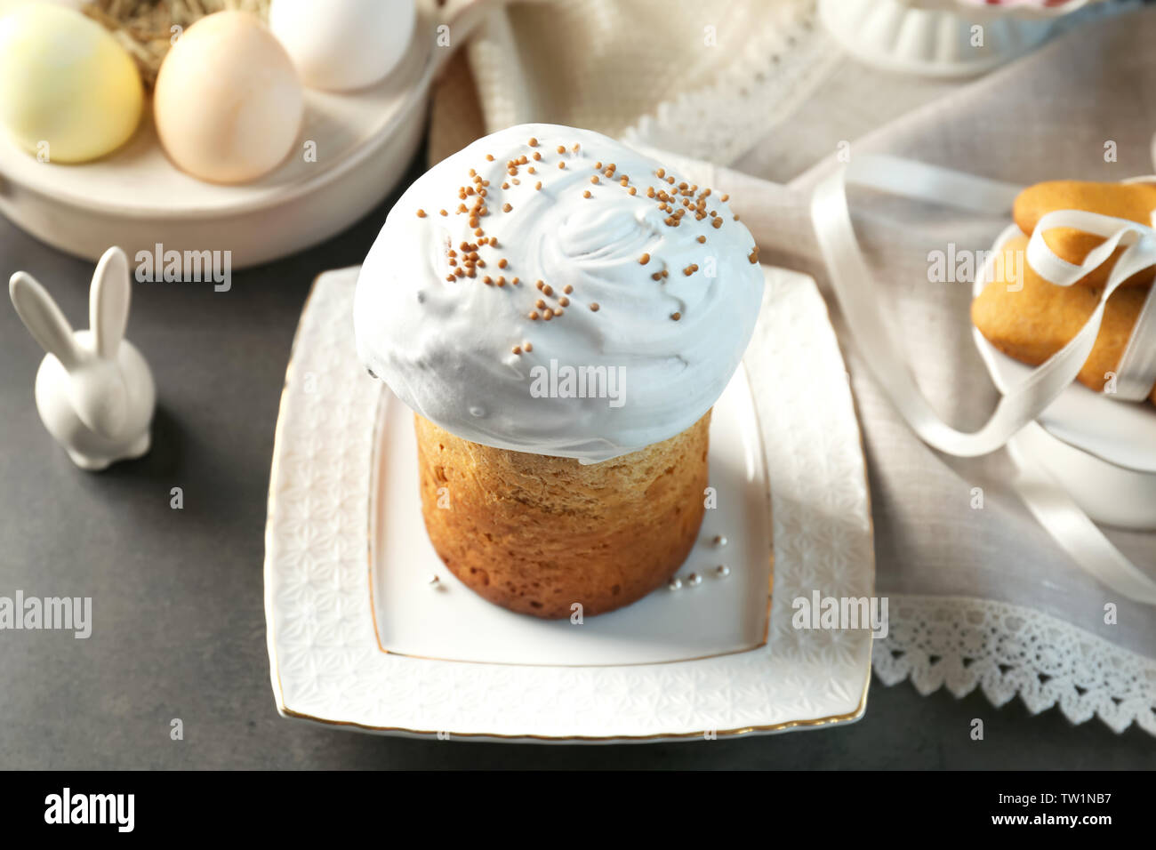 Traditional Russian Easter cake on beautiful plate Stock Photo - Alamy