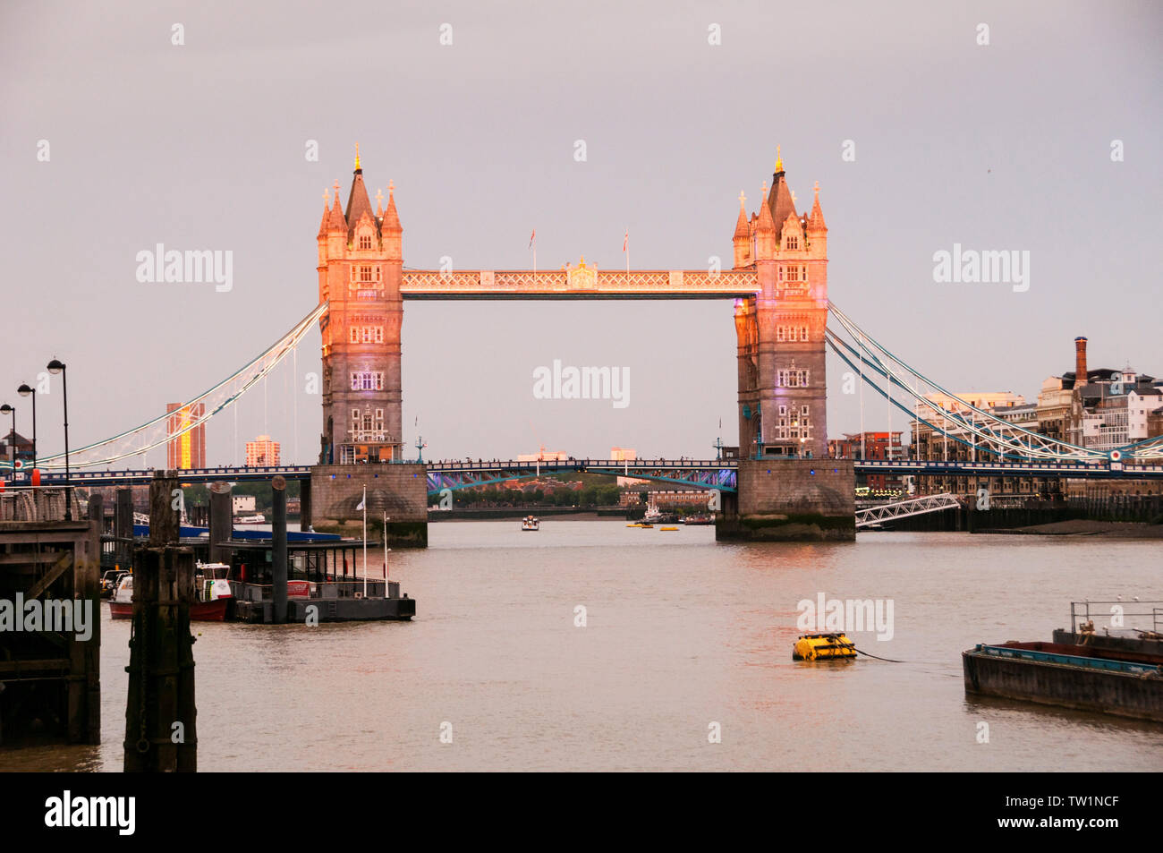 1 southwark bridge road hi-res stock photography and images - Alamy