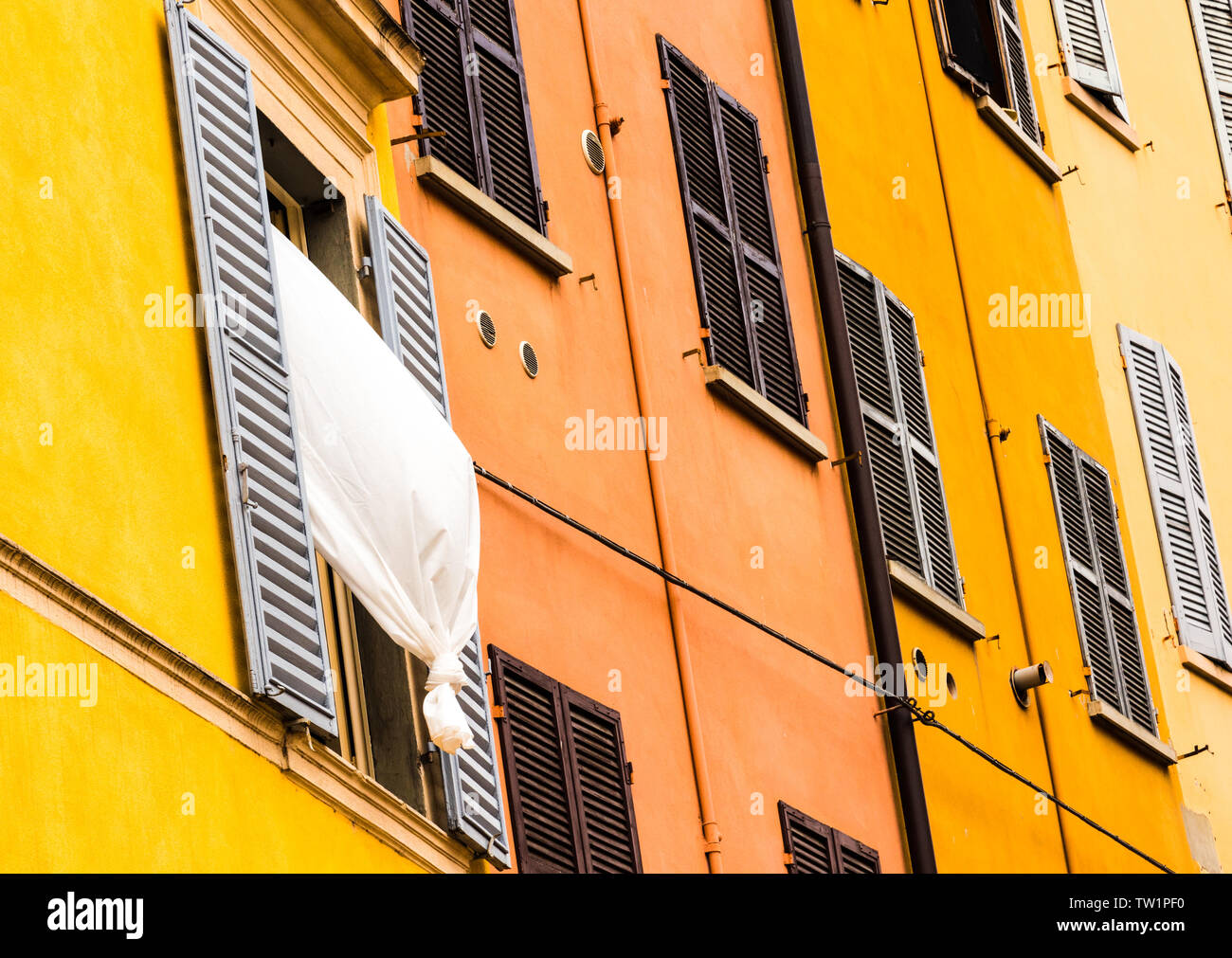 Wind through windows hi-res stock photography and images - Alamy