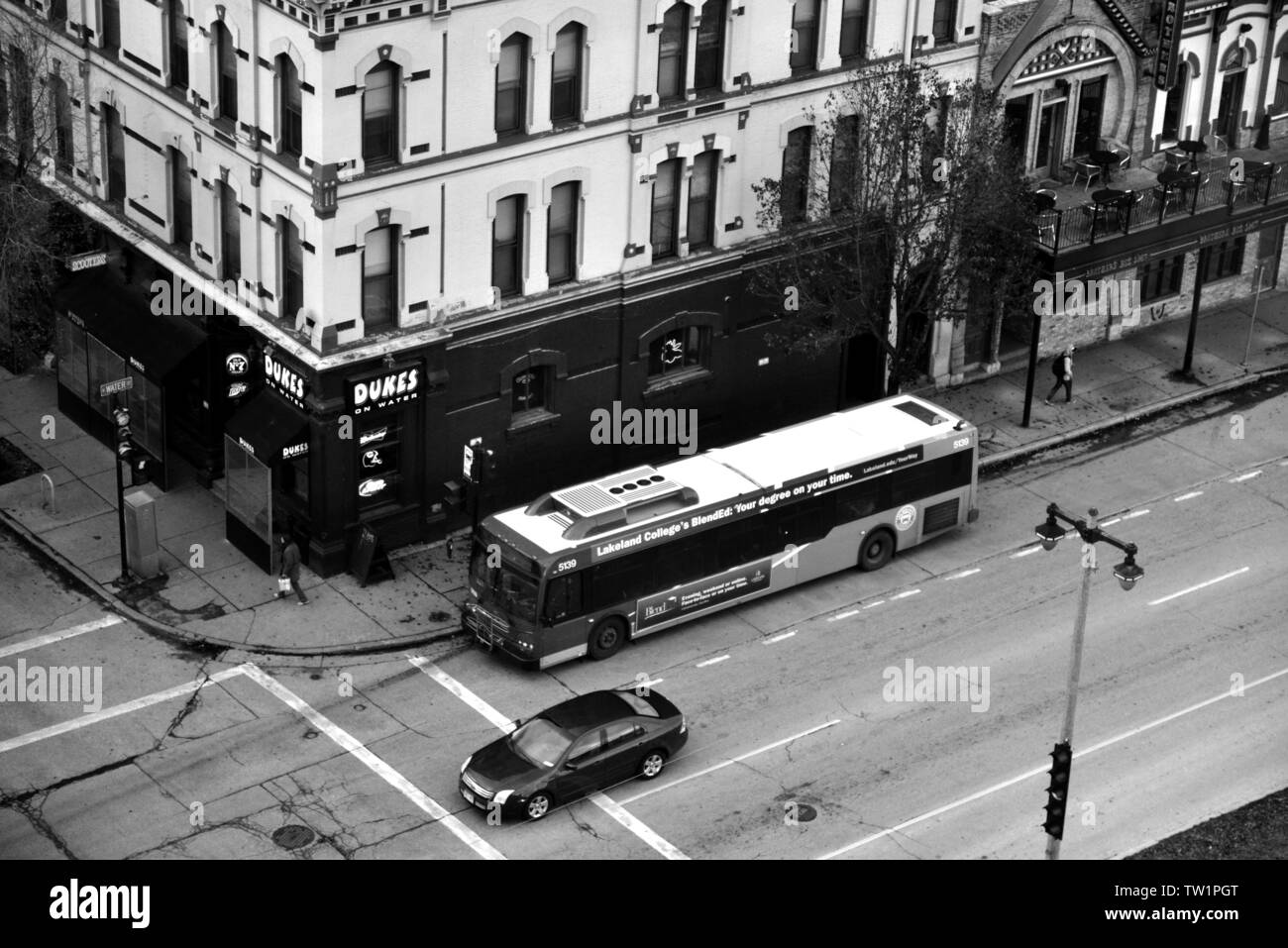 Street view of American city Stock Photo - Alamy