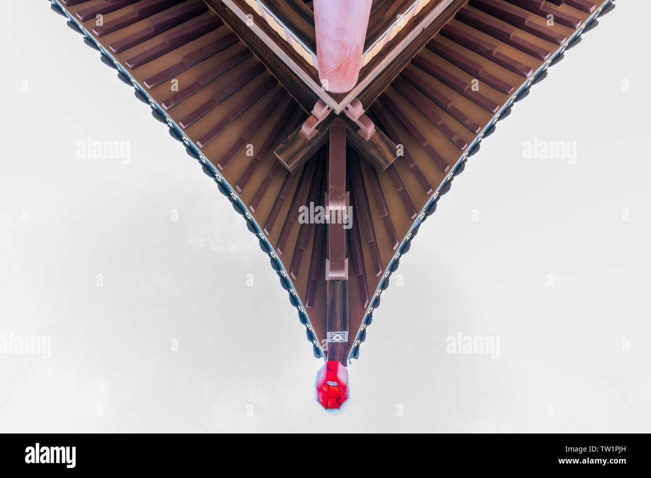 Eaves bucket arch of Confucius Temple in Suixi County, Guangdong ...