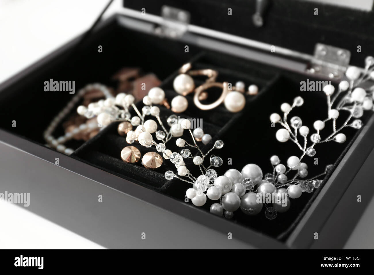 Bijouterie box hi-res stock photography and images - Alamy