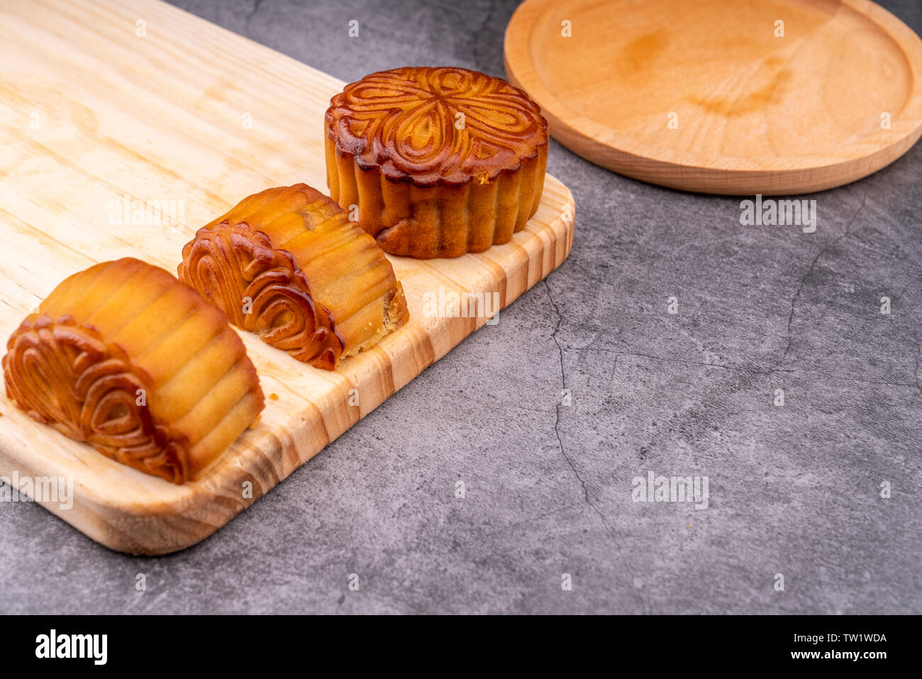 Mid-autumn moon mooncakes with gray background Stock Photo - Alamy