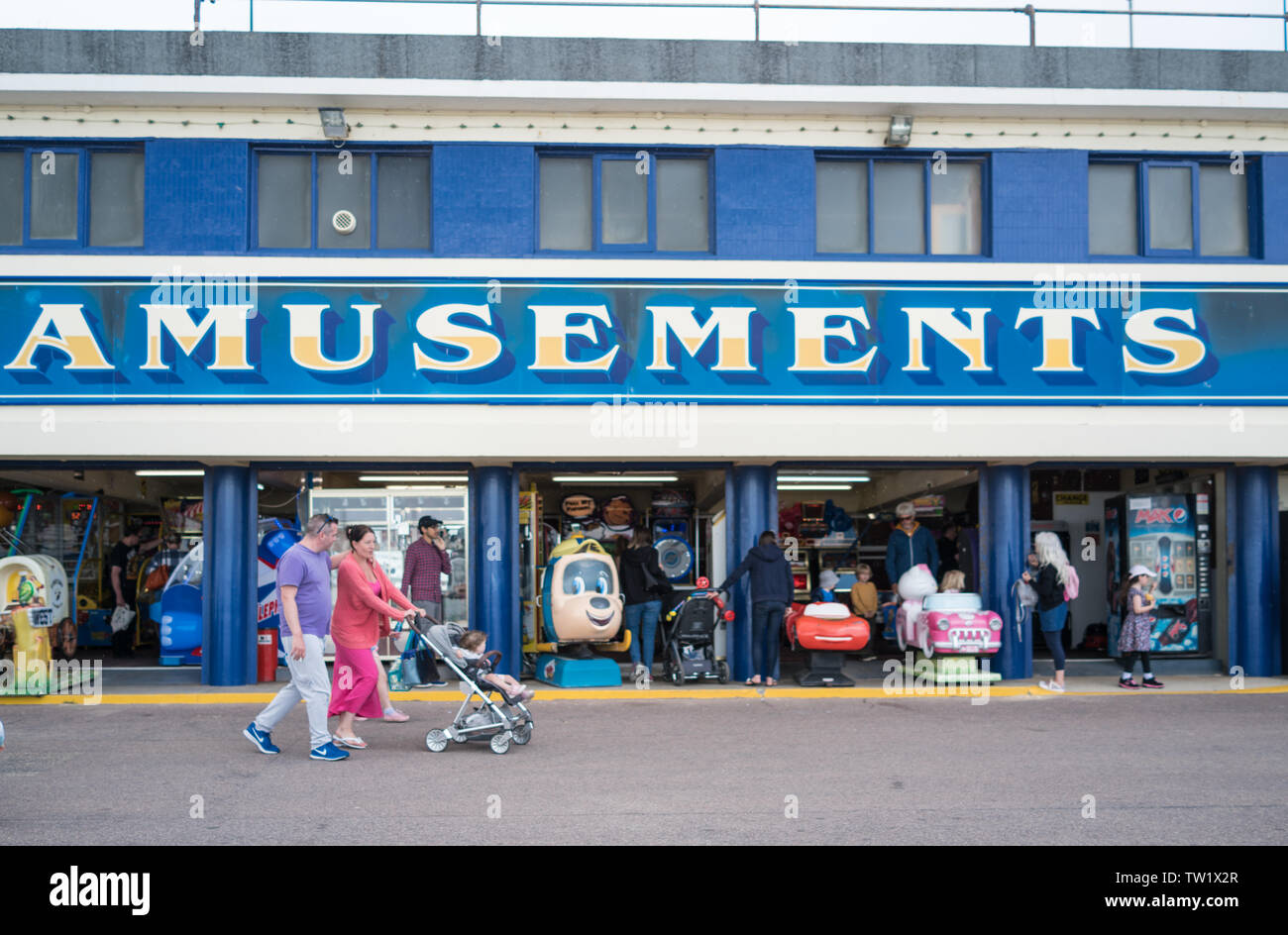 Arcade rides hi-res stock photography and images - Alamy