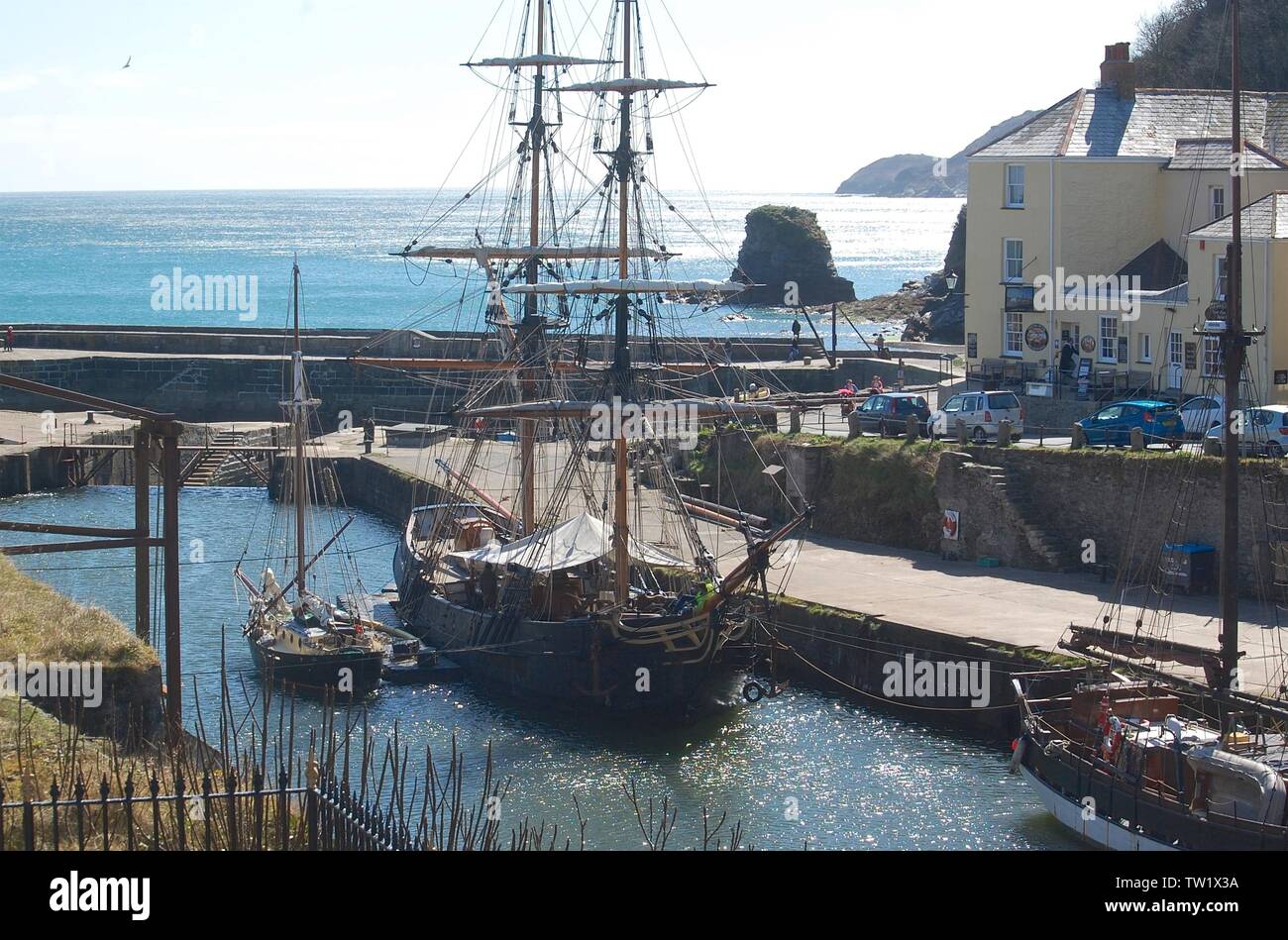 Tall Lock Gates High Resolution Stock Photography and Images - Alamy