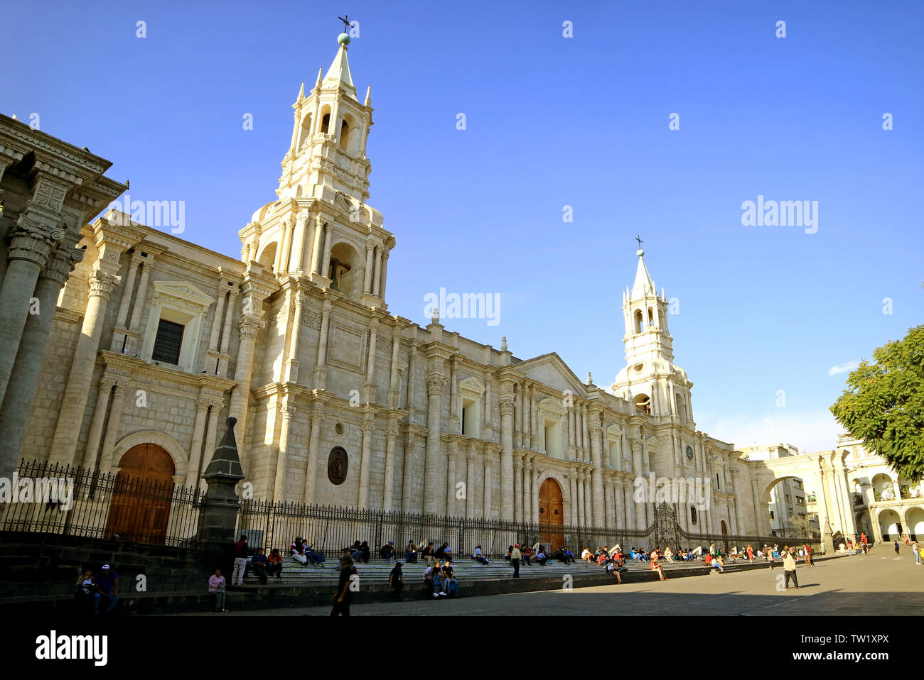Many People Relaxing in front of Basilica Cathedral of Arequipa ...