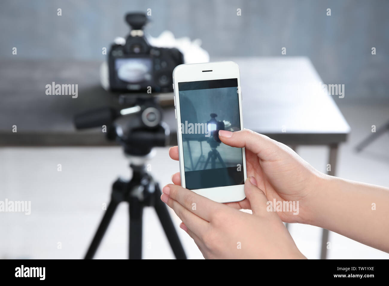 School class photography camera hi-res stock photography and images - Alamy