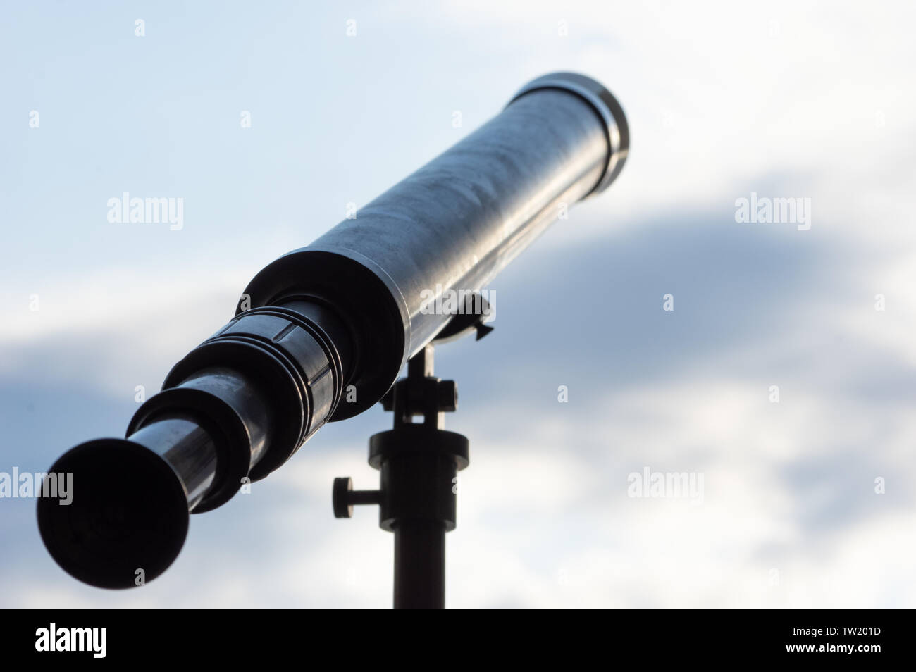 Vintage telescopes hi-res stock photography and images - Alamy