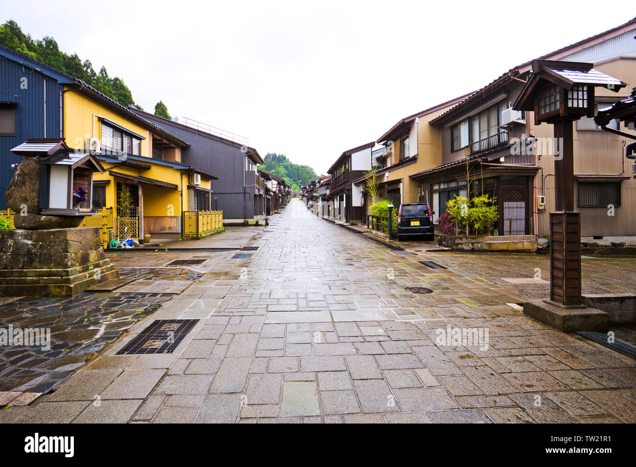 Suwamachi Street is a road that runs through the northwestern part of ...
