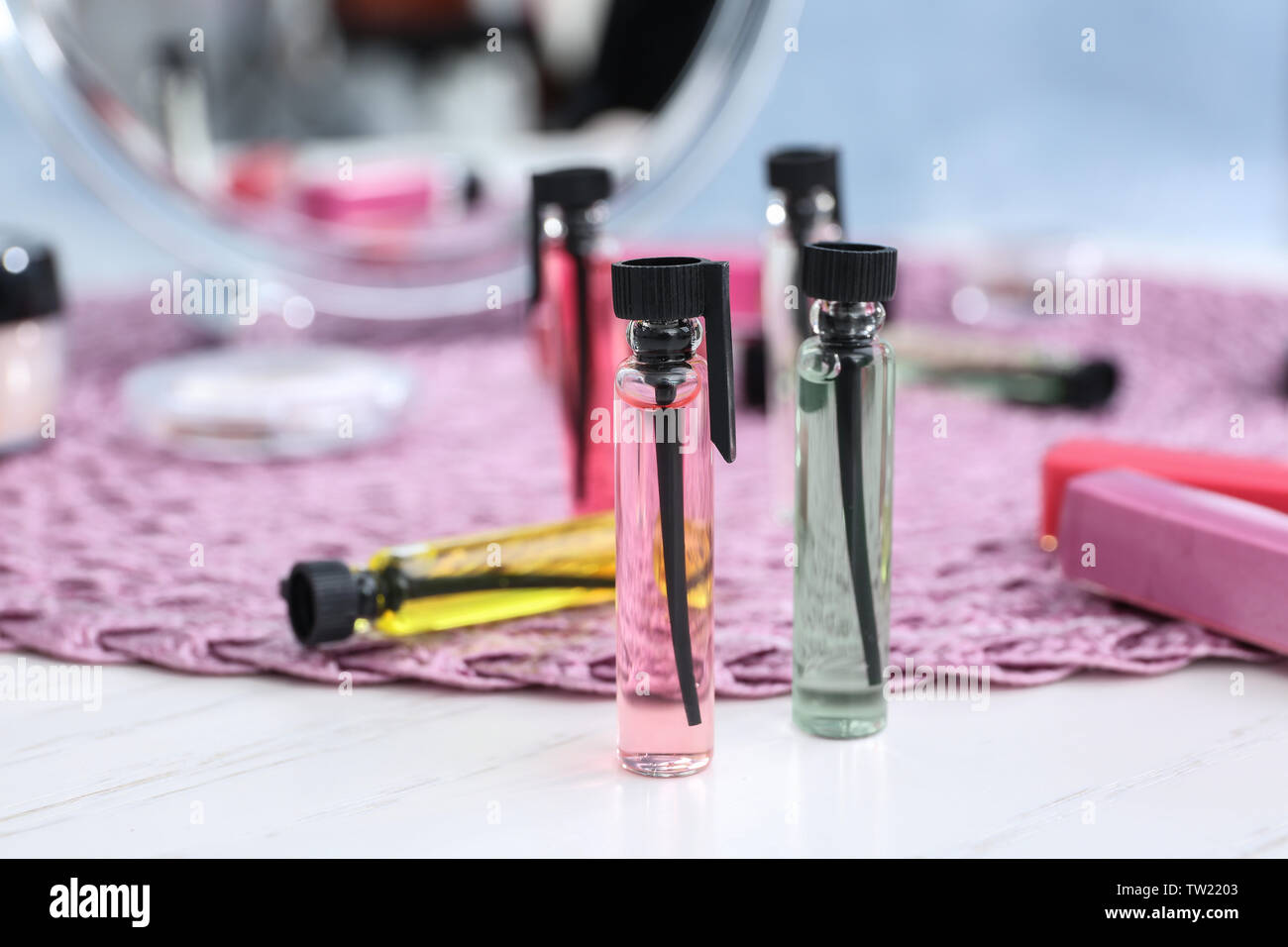 Transparent glass perfume samples hi-res stock photography and images ...