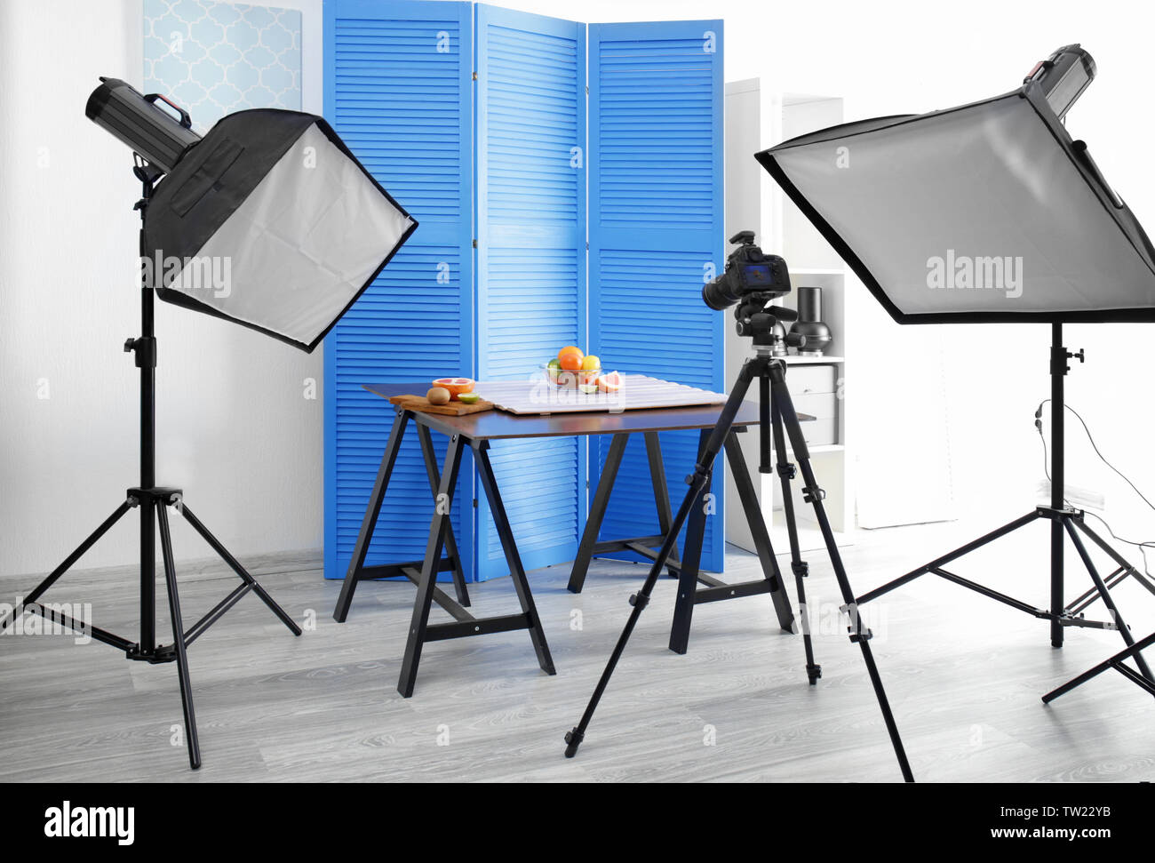 Design studio photoshoot hi-res stock photography and images - Alamy