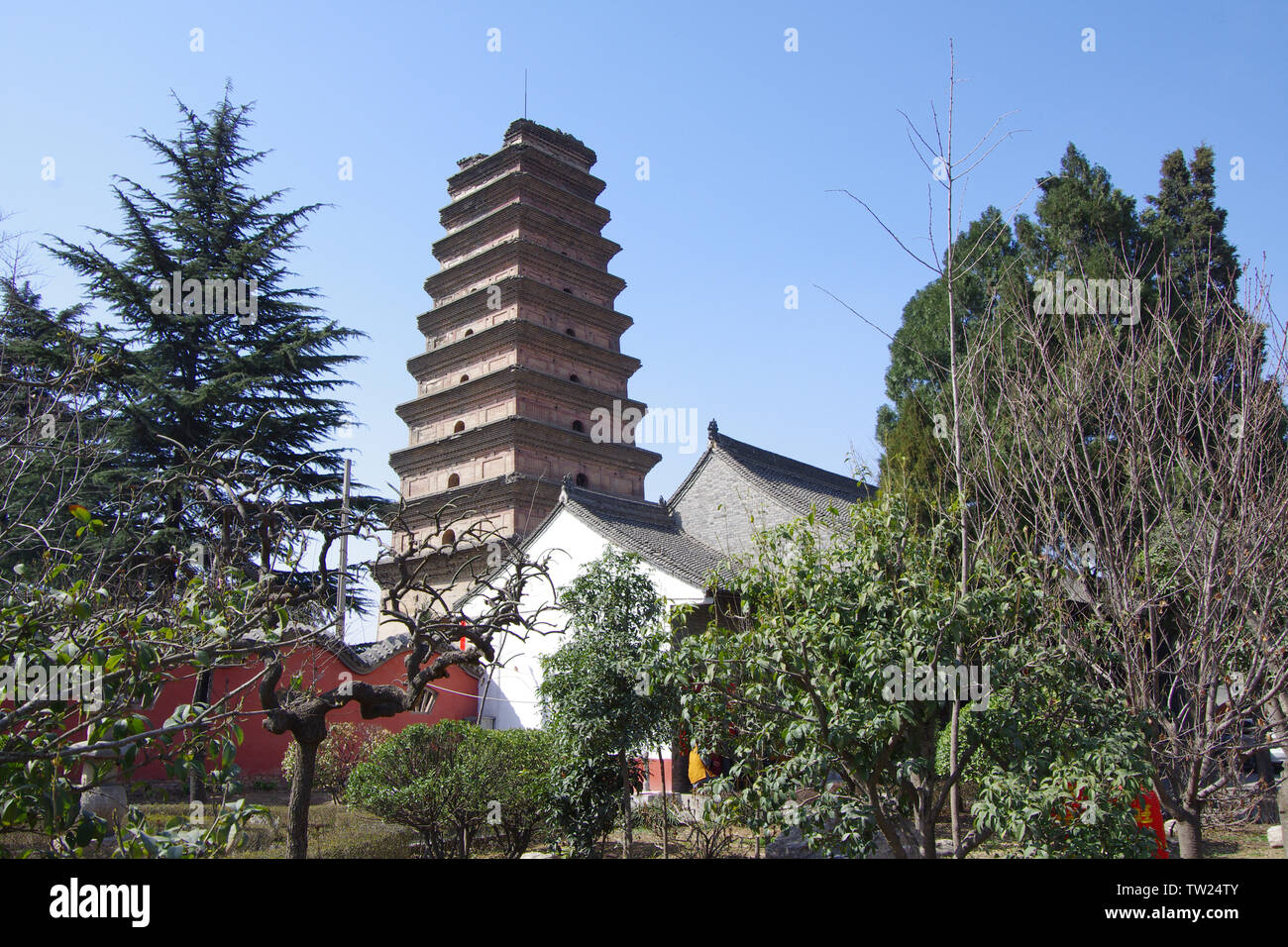 Ancient architecture of Xiangji Temple in Xi'an Stock Photo - Alamy