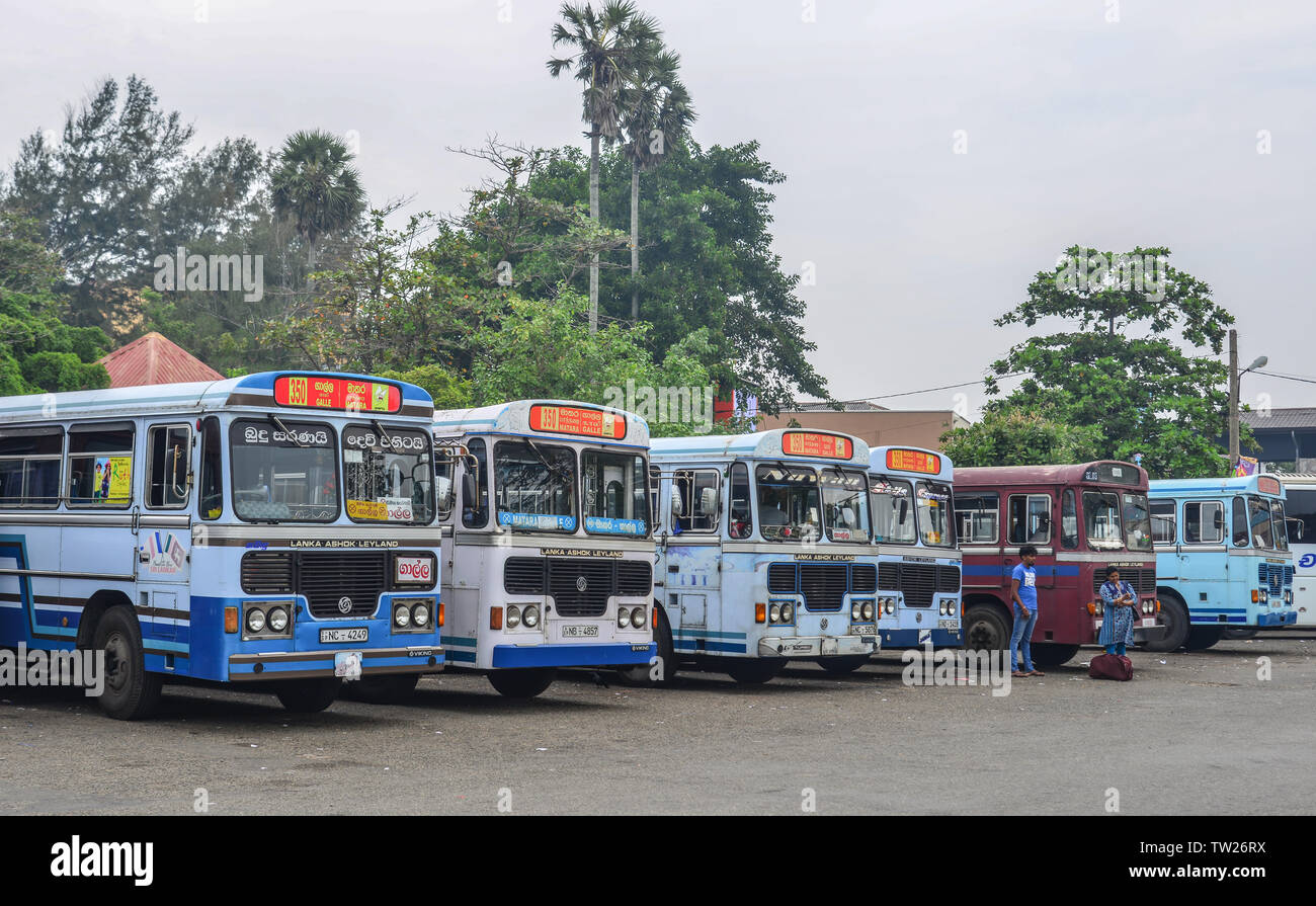 Colombo sri lanka bus station hi-res stock photography and images - Alamy