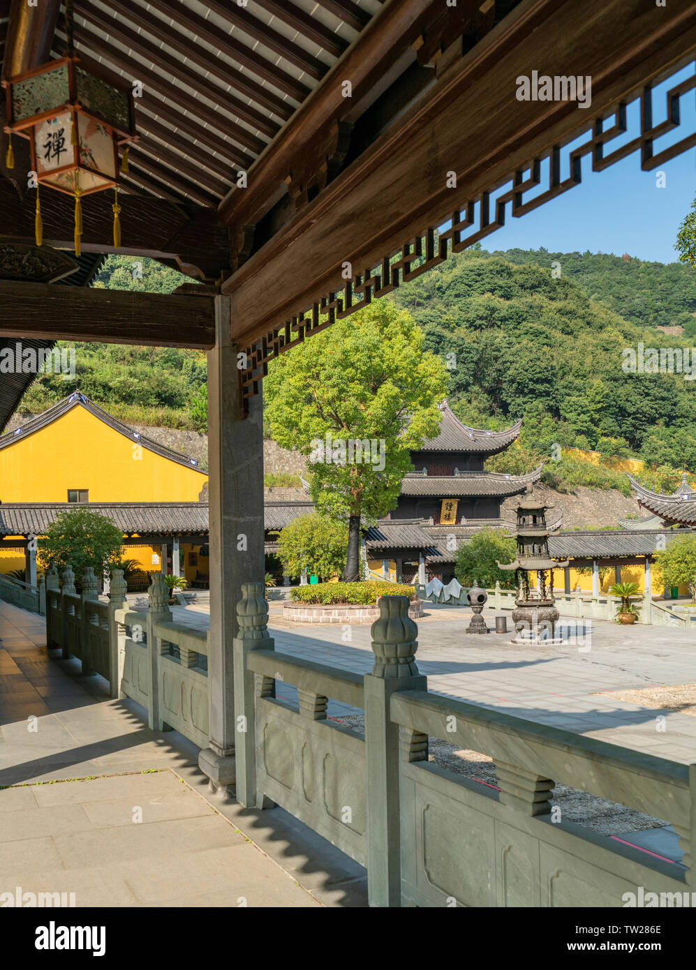 Ah Yuwang Ancient Temple Stock Photo - Alamy