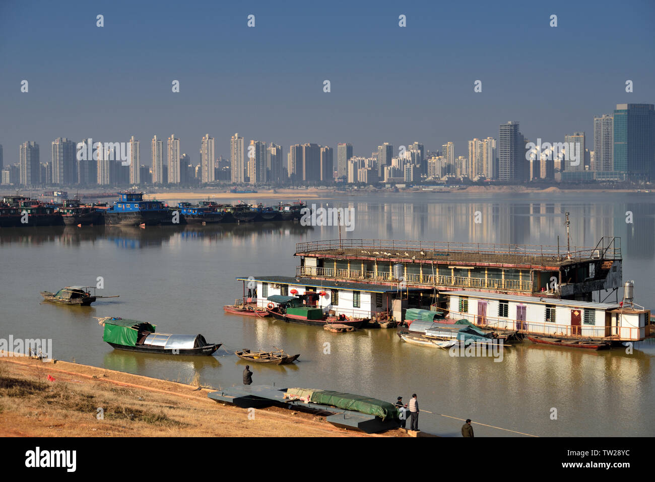 Rivers and shelters hi-res stock photography and images - Alamy
