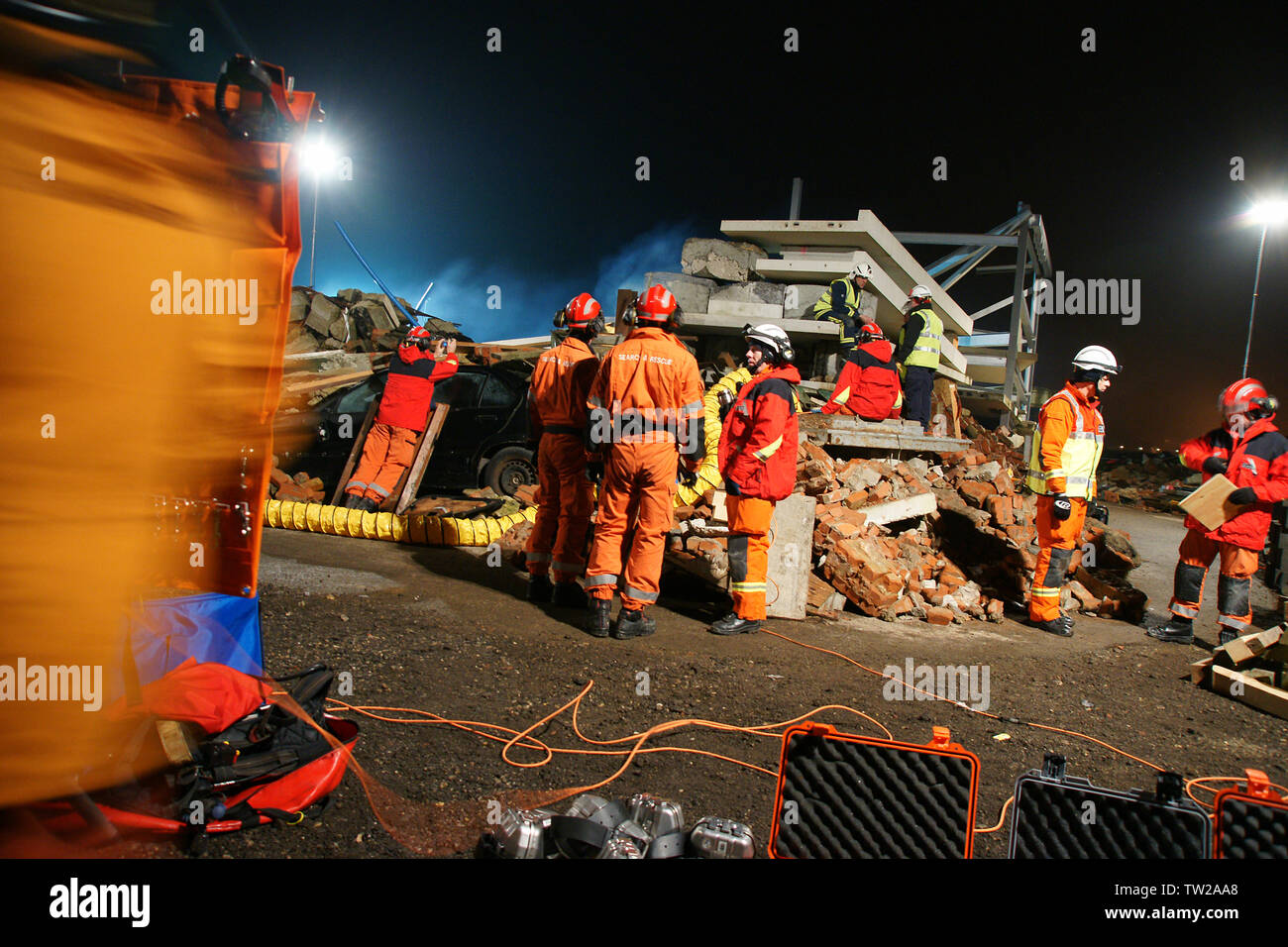 Fire building aftermath rescue hi-res stock photography and images - Alamy