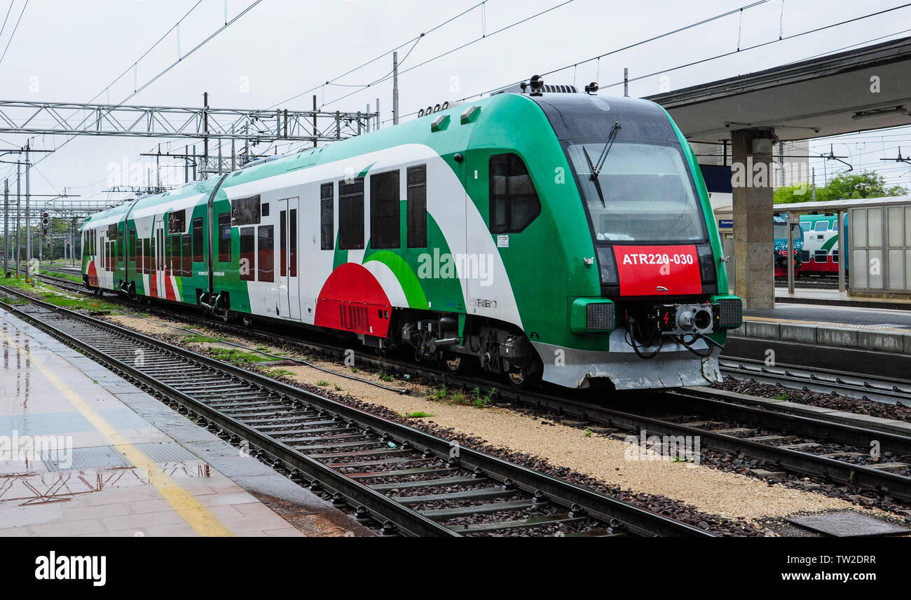 Class 220 DMU at the railway station, Ferrara, Italy, Europe Stock ...