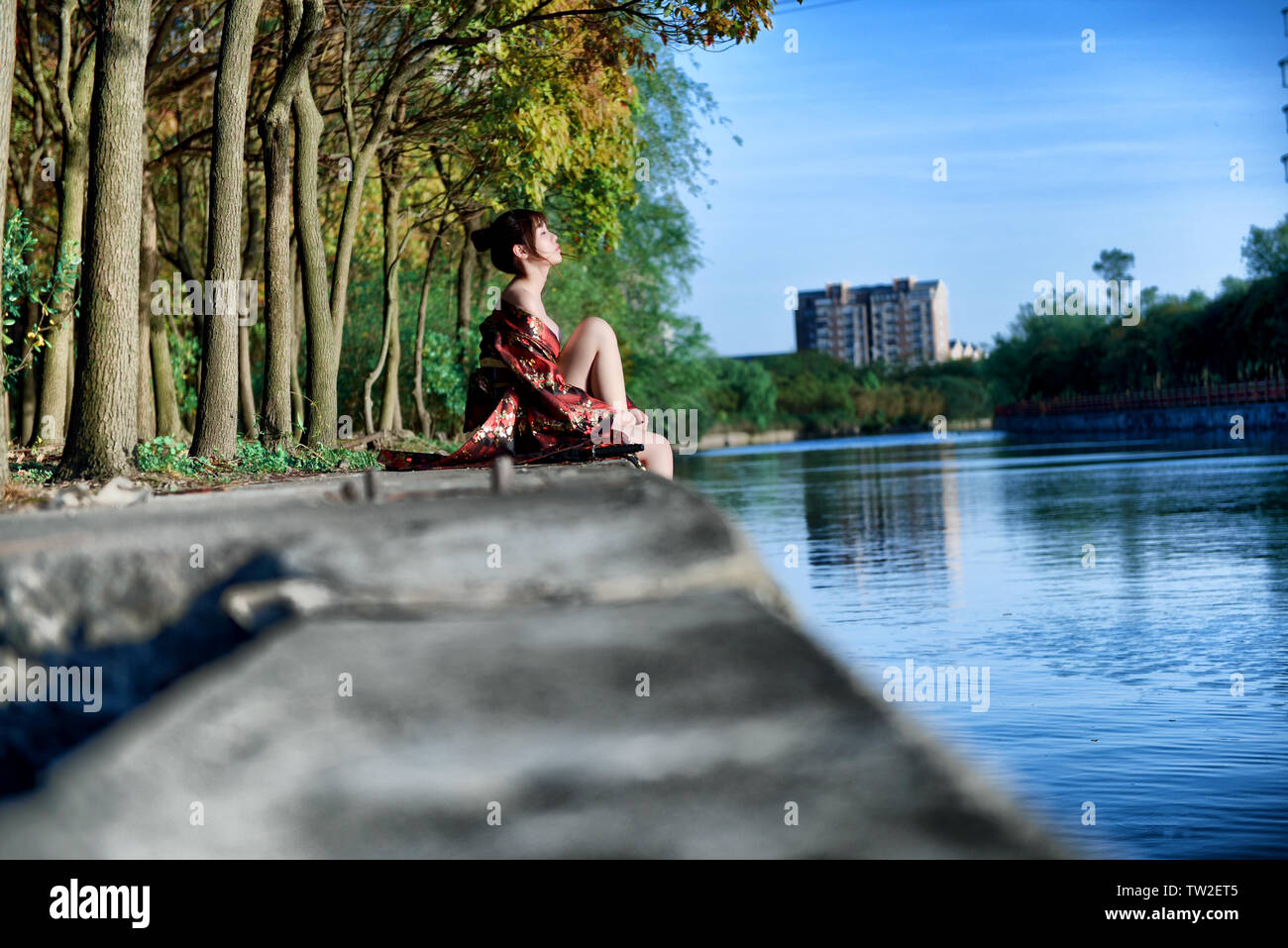 On a girls back hi-res stock photography and images - Alamy