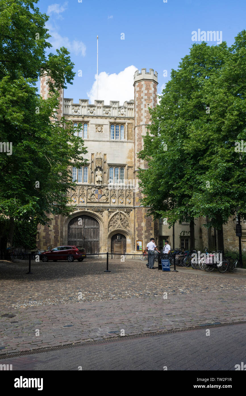 Trinity college main gate from st johns street cambridge 2019 hi-res ...