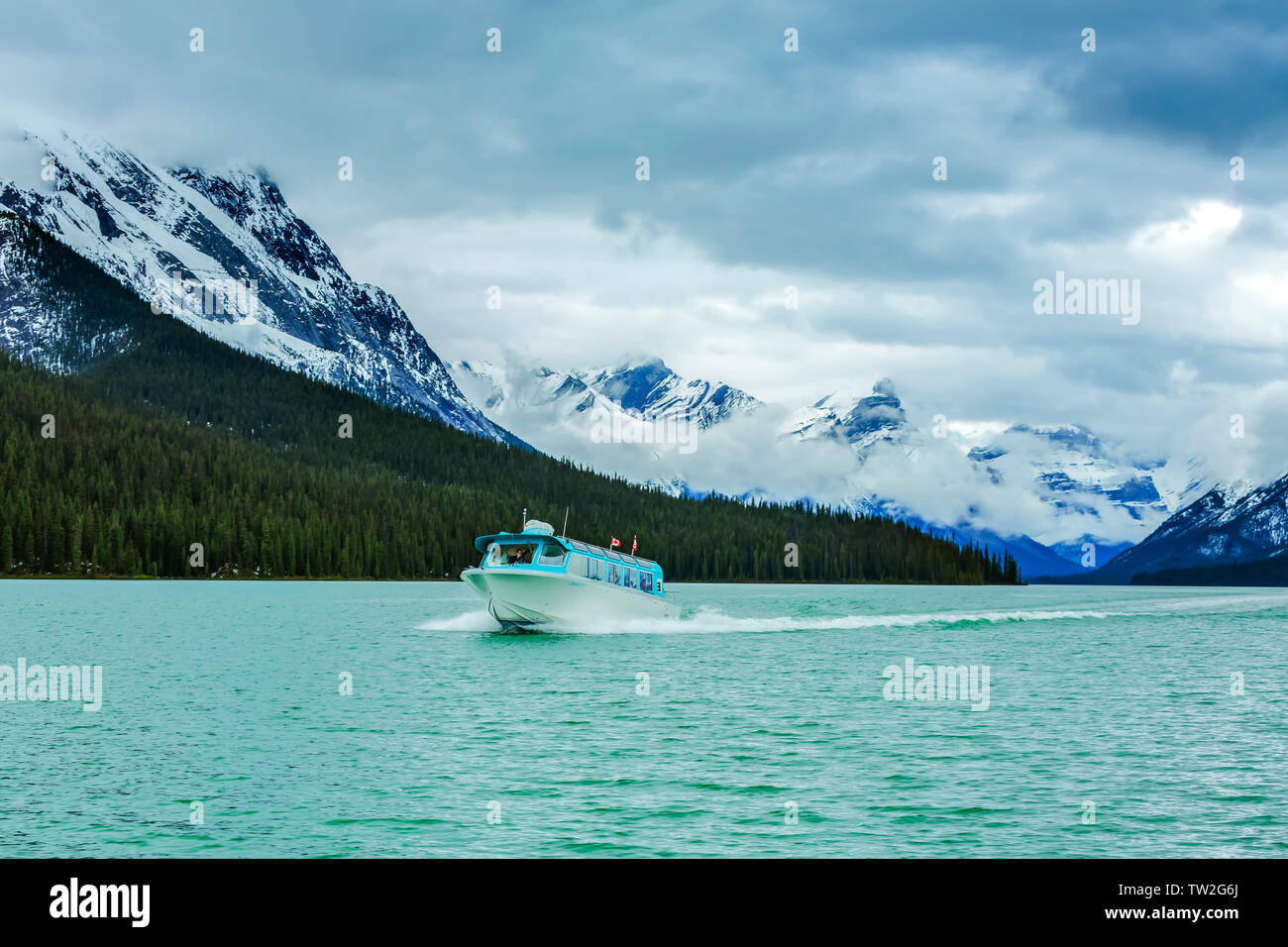 The lake is billowing Stock Photo - Alamy