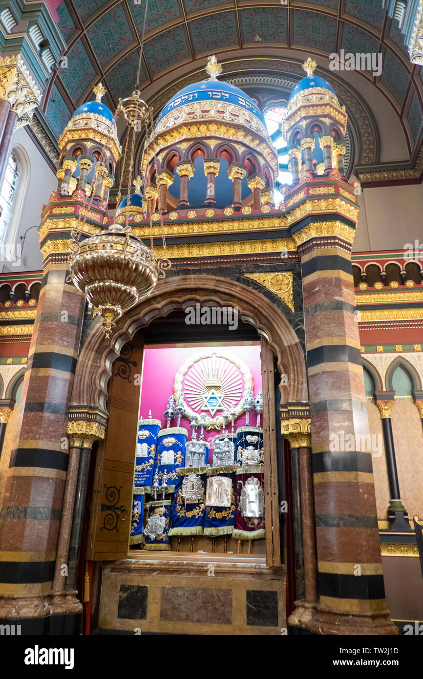 Liverpool Synagogue High Resolution Stock Photography and Images - Alamy
