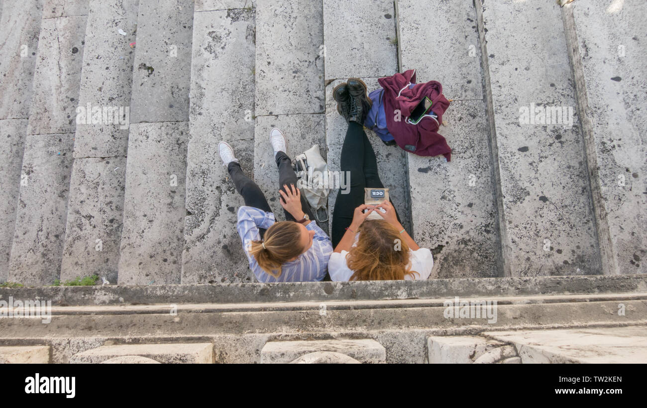 Girls taking a break hi-res stock photography and images - Alamy
