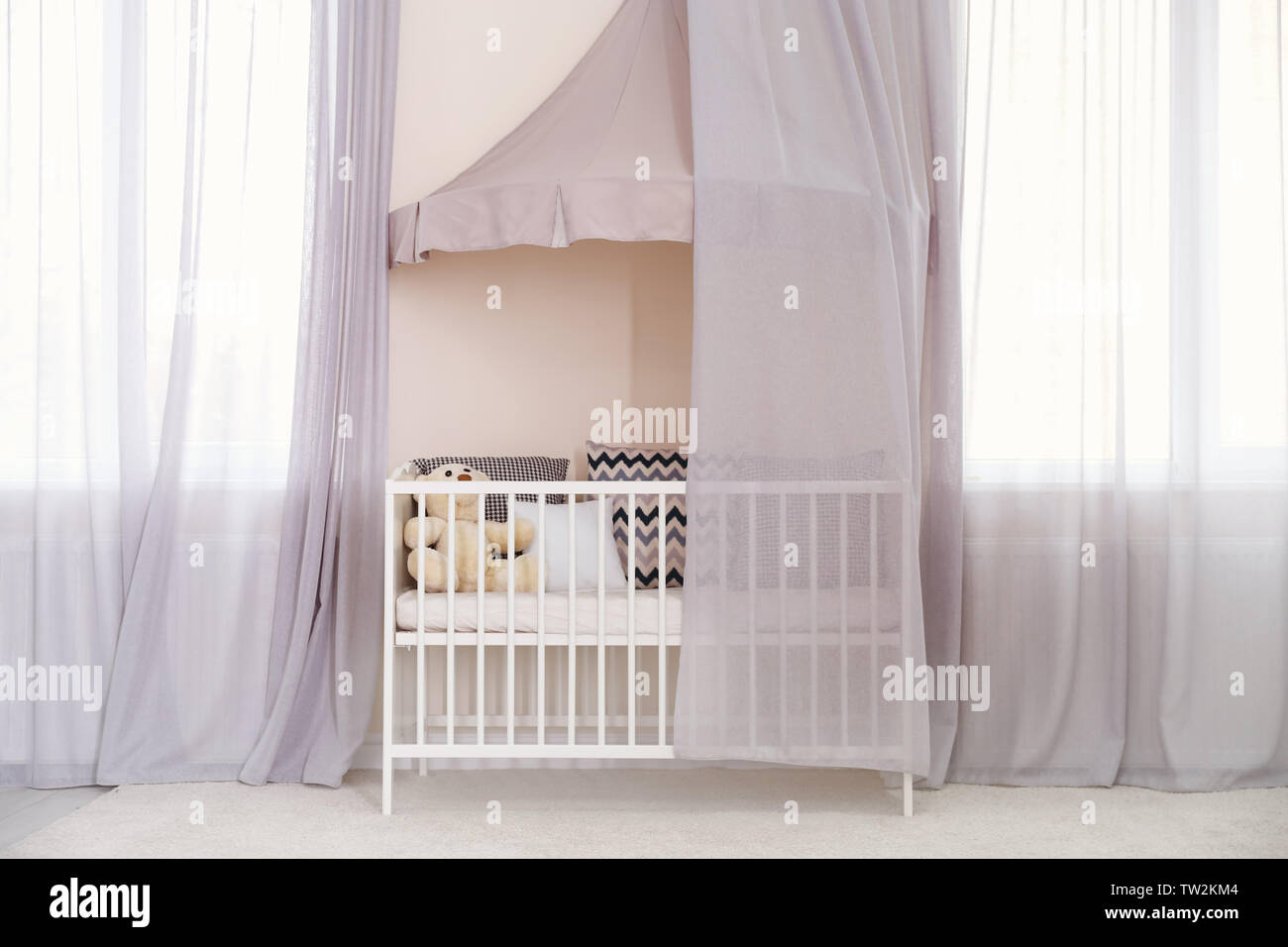 Canopy baby bed hi-res stock photography and images - Alamy