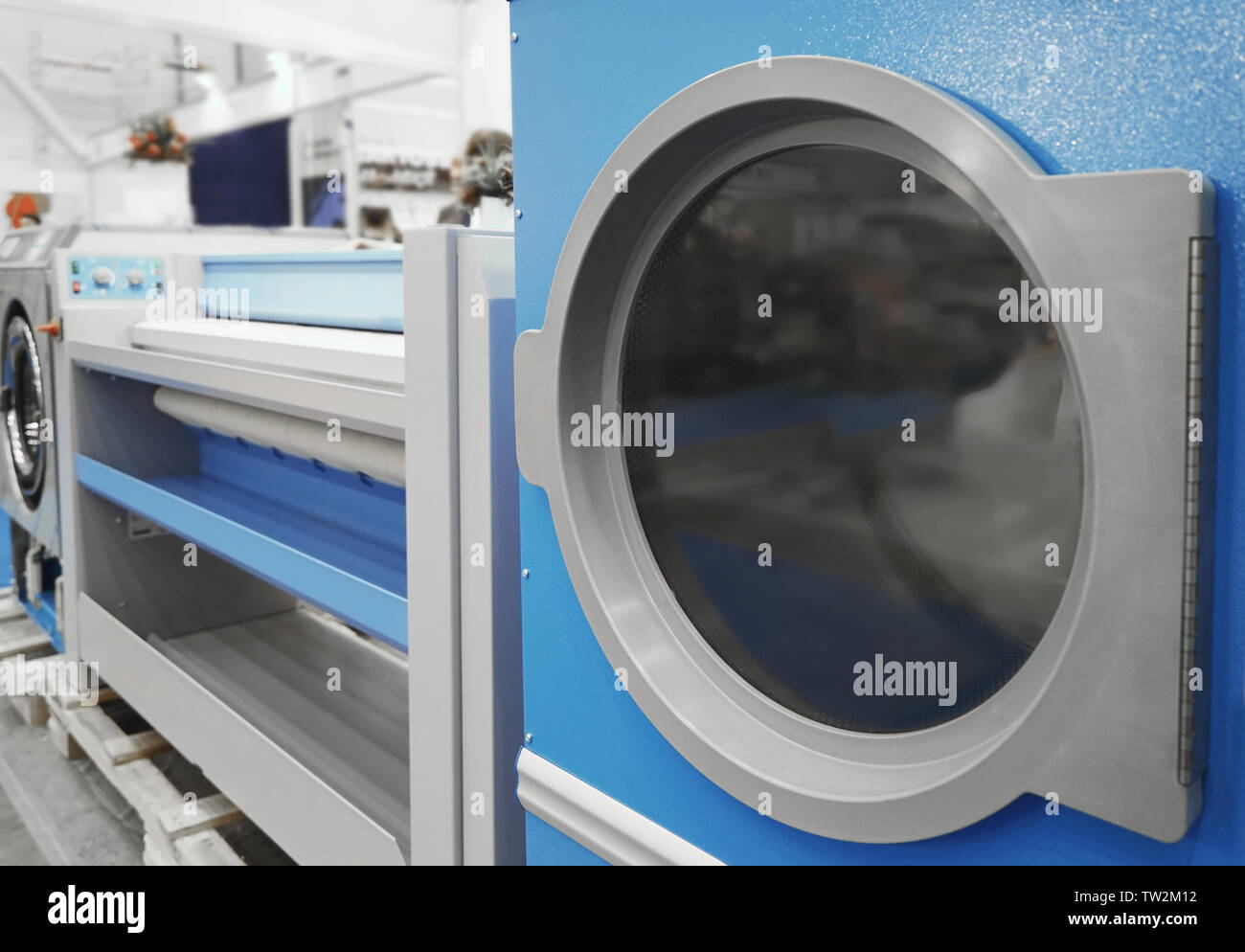 Washing machine at dry-cleaning Stock Photo - Alamy