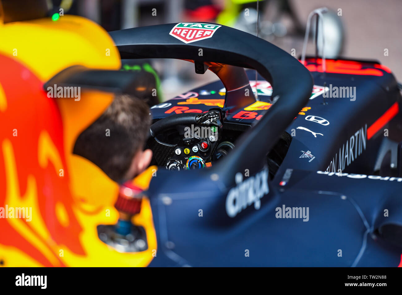 Red bull racing steering wheel hi-res stock photography and images - Alamy