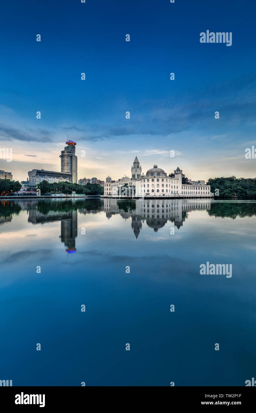 Liuhua Lake Park, Guangzhou Stock Photo - Alamy