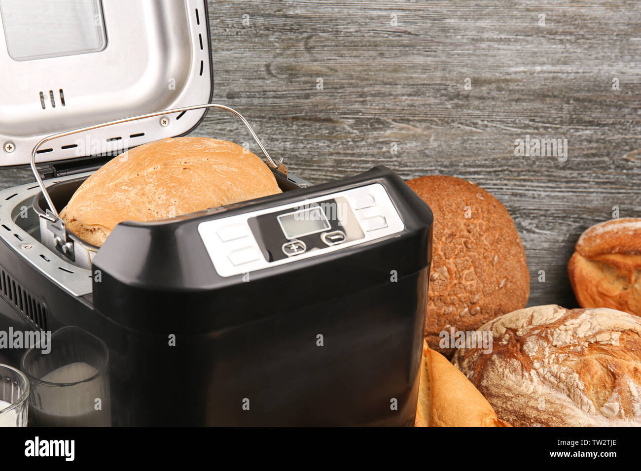 Breadmaking machine hi-res stock photography and images - Alamy