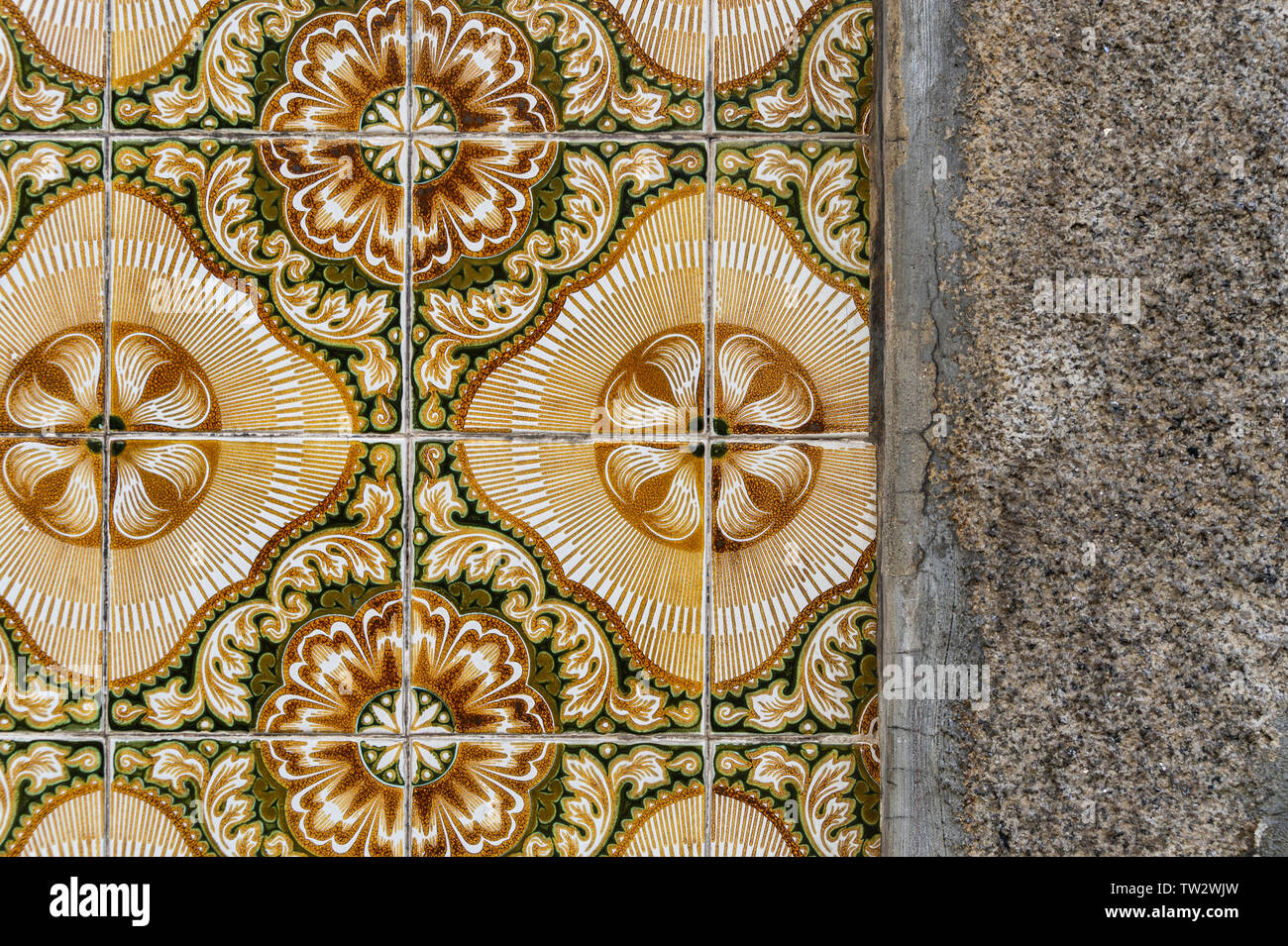 Old portuguese ceramic tiles hi-res stock photography and images - Alamy