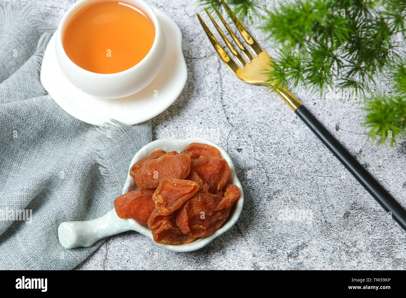 Dried red apricot Stock Photo - Alamy