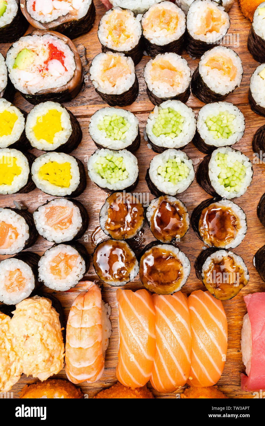 Makimono roll hi-res stock photography and images - Alamy