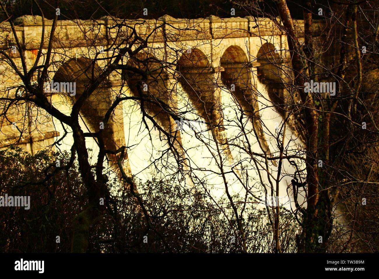 Burrator dam hi-res stock photography and images - Alamy