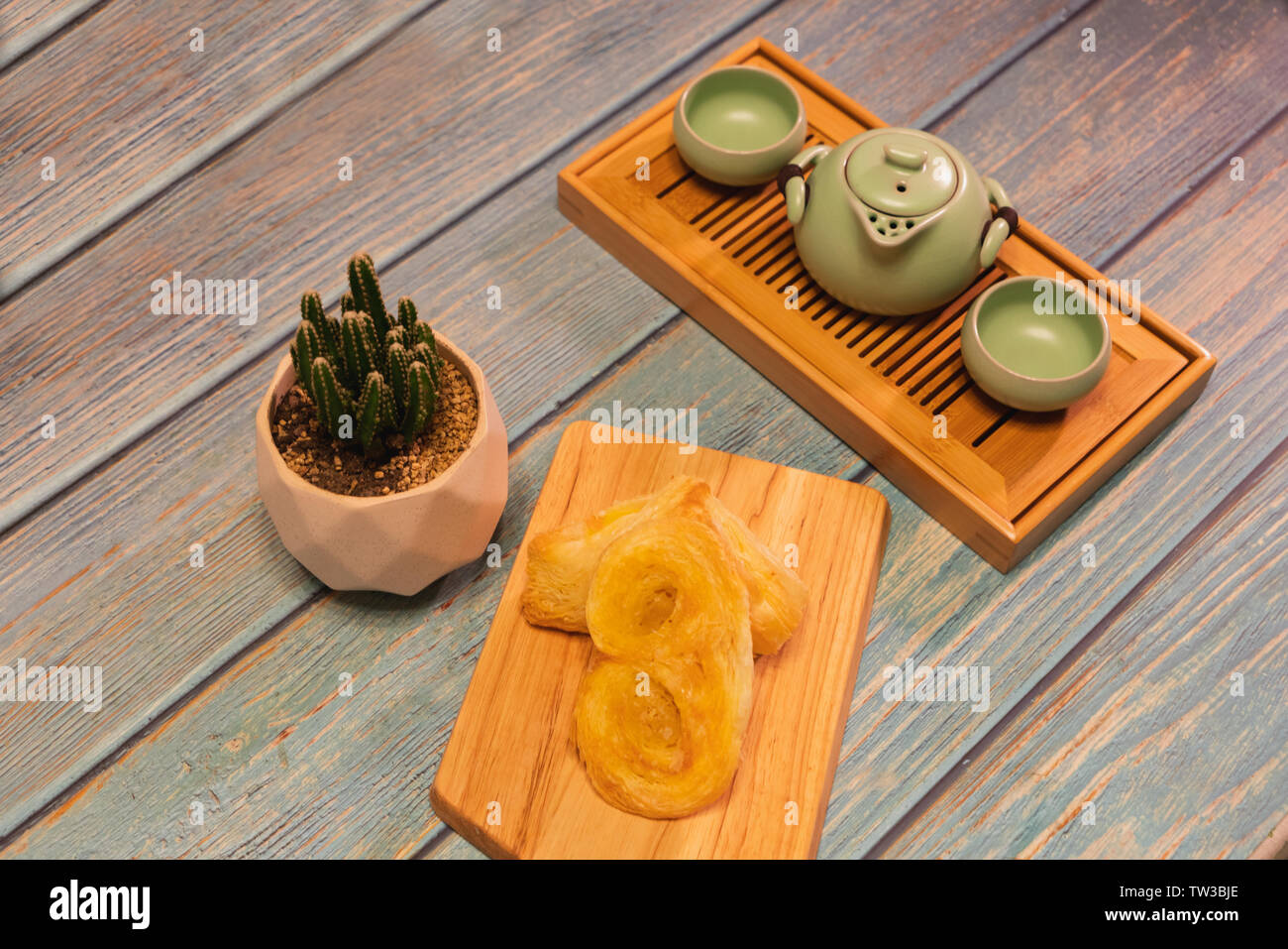 Afternoon tea and refreshments Stock Photo - Alamy