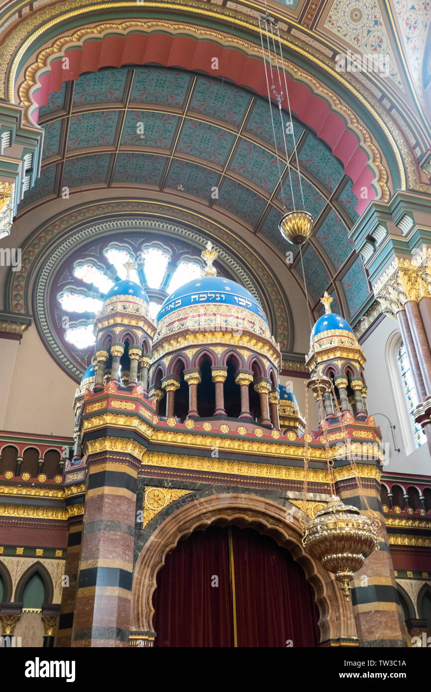 Princes road synagogue liverpool hi-res stock photography and images ...