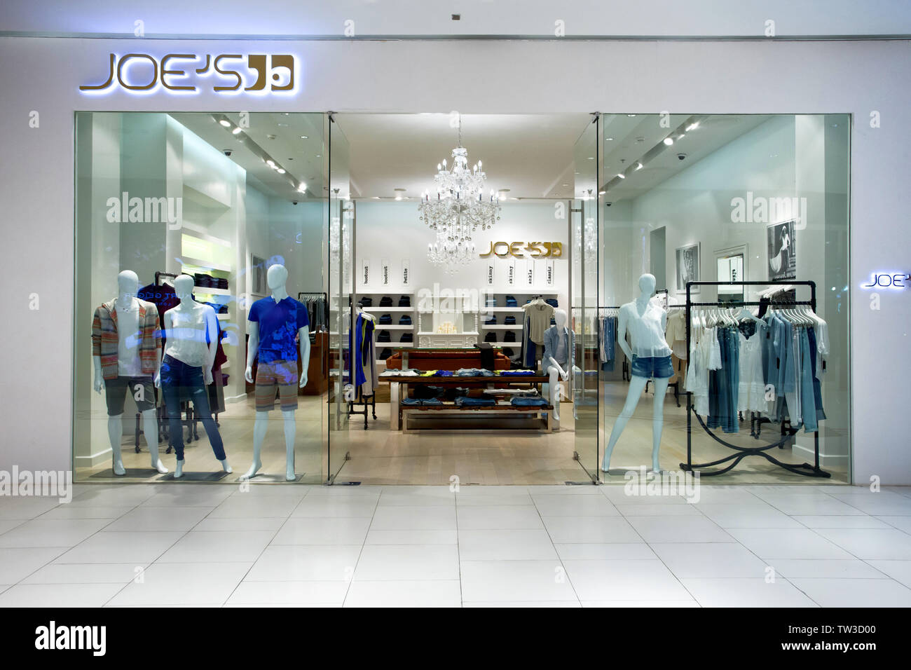 Human shopping store storage business market hi-res stock photography ...