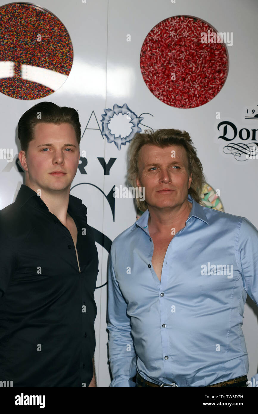 Vegas Magazine 16th Anniversary Party KAOS Nightclub Palms Resort ...