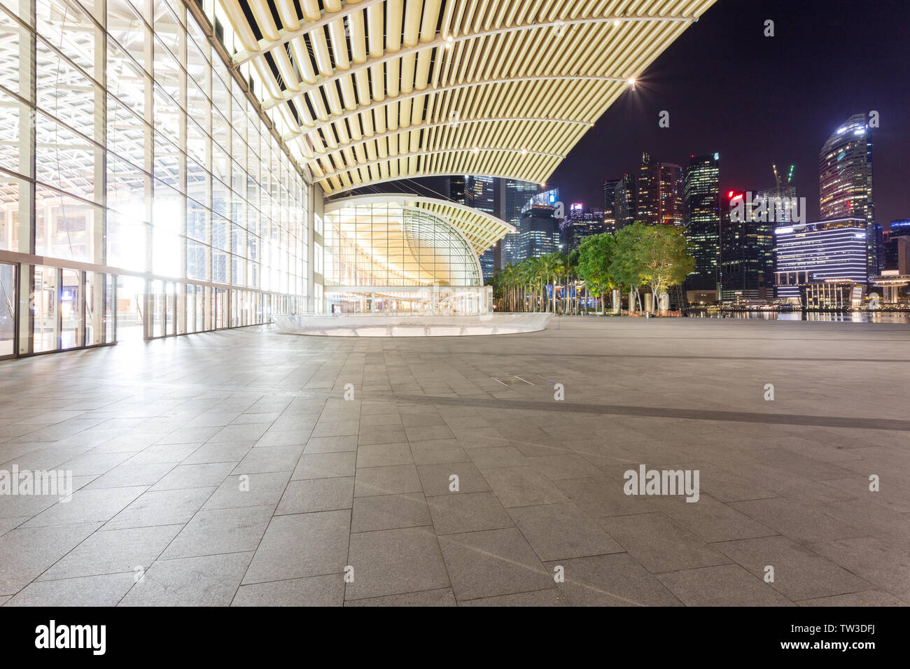 illuminated urban building exterior Stock Photo - Alamy