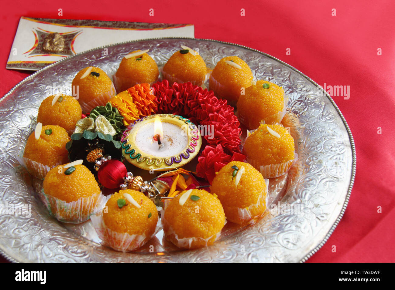Close up of a diwali pooja thali Stock Photo - Alamy